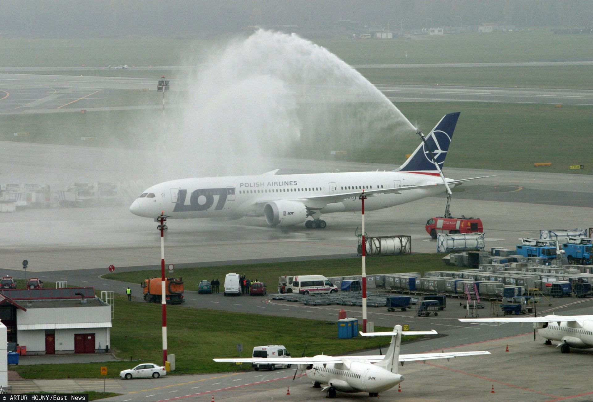 Awaryjne lądowanie samolotu LOT, maszyna lądowała na Okęciu. Trzeci taki przypadek w ciągu tygodnia