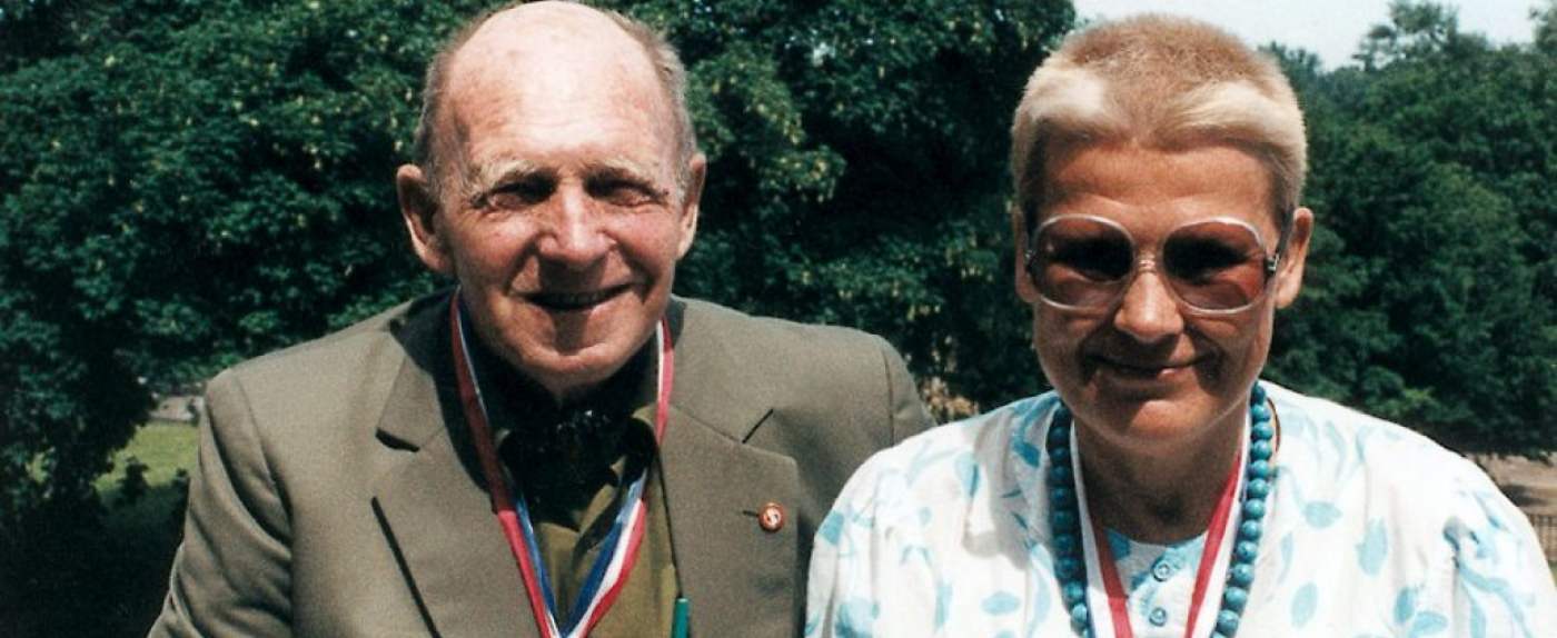 Co się dzieje z grobem Tony'ego Halika? Wszyscy patrzą na jeden ...