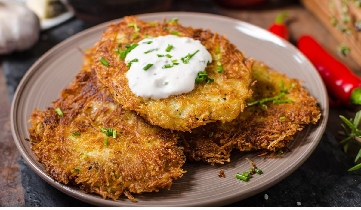 Najlepsze kucharki zawsze dodają do placków ziemniaczanych 1 składnik ...